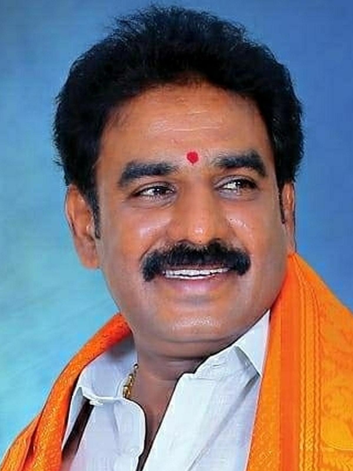 Police still in search of YSRCP Macherla legislator Pinnelli Ramakrishna Reddy, says Chief ...